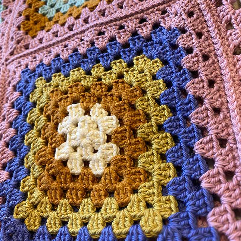 TUTORIAL CANOTTA GRANNY SQUARE DONNA - BASIC COTTON - Gomitolo.com